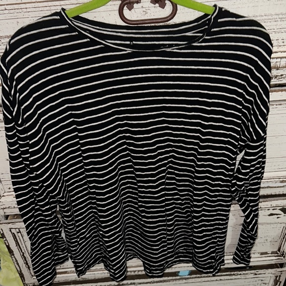 Universal Thread | Tops | Universal Threads Black And White Striped ...